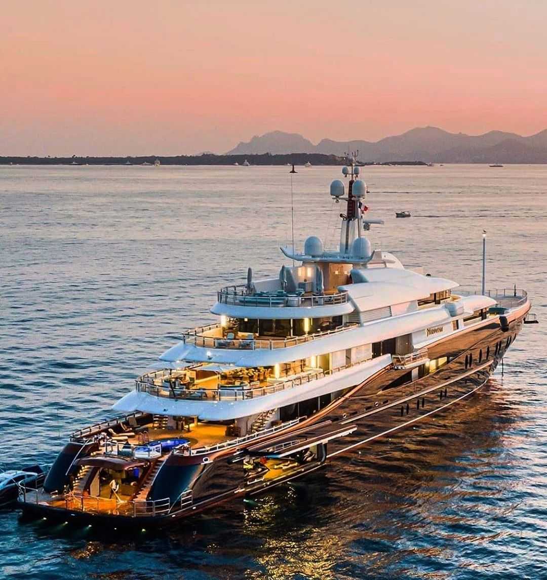 Best Luxurious Yachts - Expensive Life Style of Riches