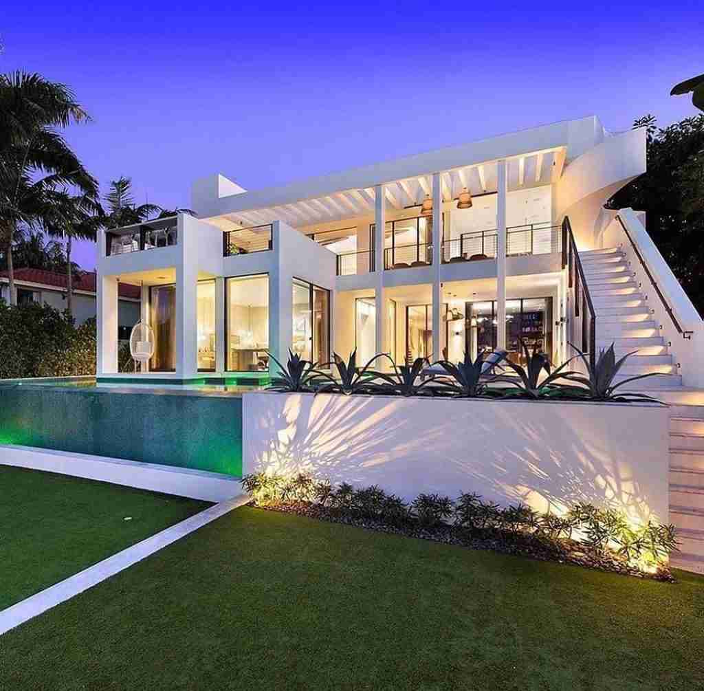 Best Luxury Lifestyle Photos - Expensive Life Style of Riches