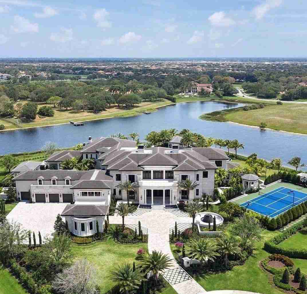 Most Luxurious Homes - Expensive Life Style of Riches